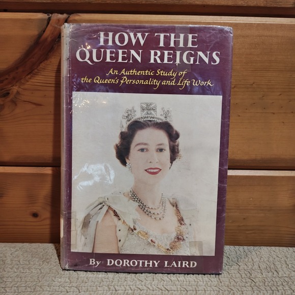 Accents | How The Queen Reigns The Authentic Study Of The Queens ...